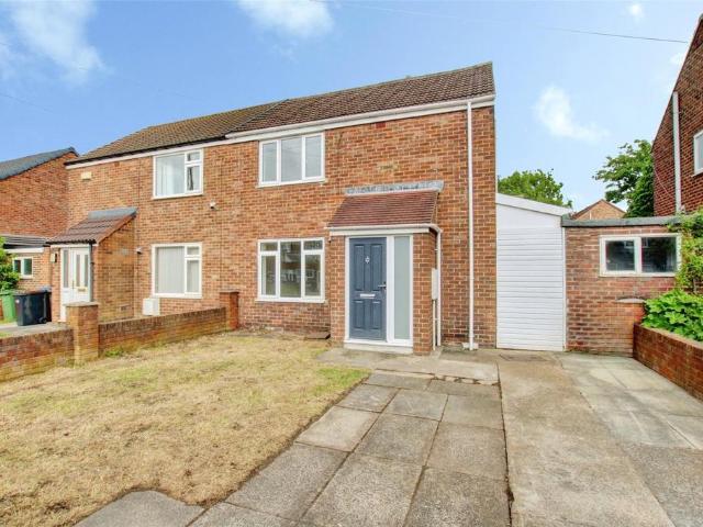 2 bedroom semi detached house for sale