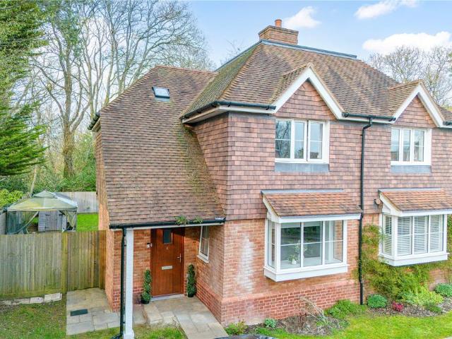 2 bedroom semi detached house for sale