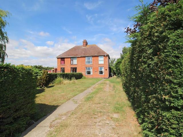 2 bedroom semi detached house for sale