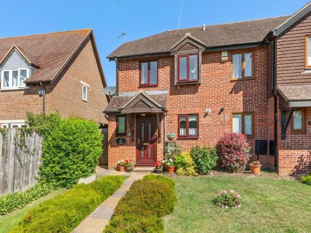 2 bedroom semi detached house for sale
