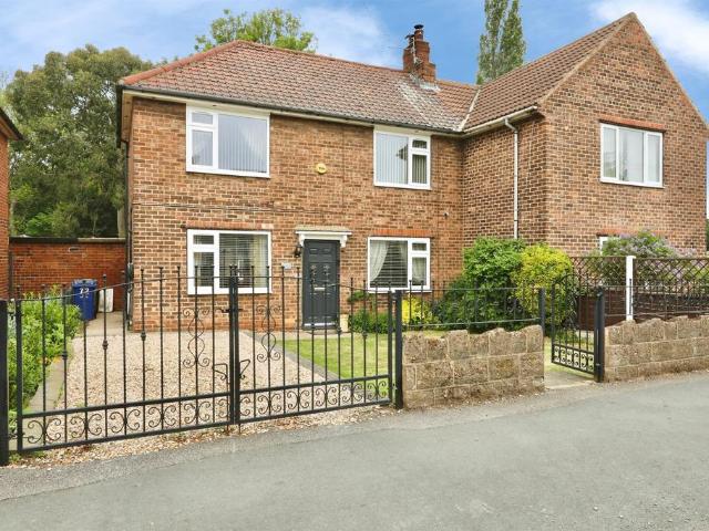 2 bedroom semi detached house for sale