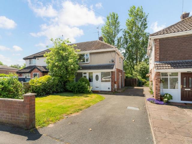 2 bedroom semi detached house for sale