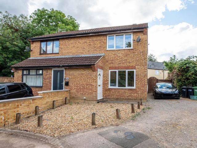 2 bedroom semi detached house for sale