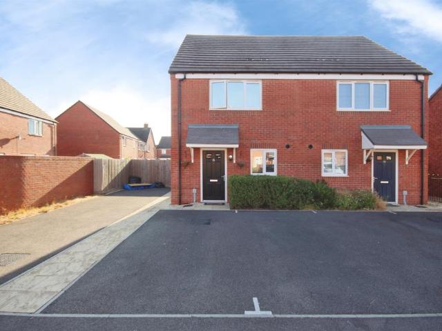 2 bedroom semi detached house for sale