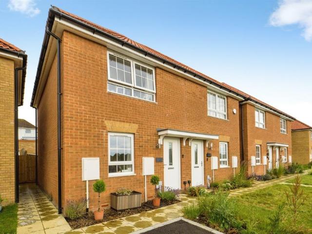 2 bedroom semi detached house for sale