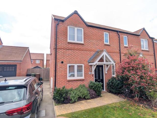 2 bedroom semi detached house for sale