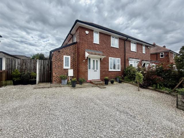2 bedroom semi detached house for sale