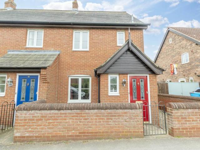 2 bedroom semi detached house for sale