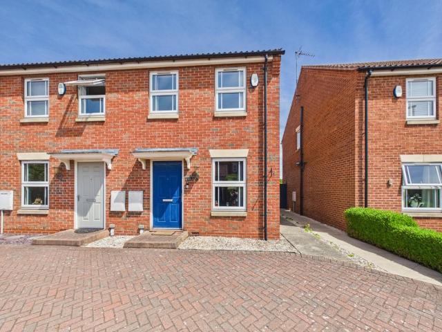 2 bedroom semi detached house for sale