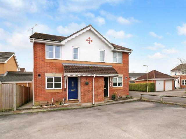 2 bedroom semi detached house for sale