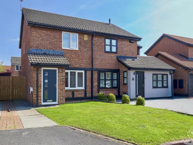 2 bedroom semi detached house for sale