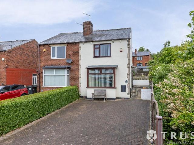 2 bedroom semi detached house for sale