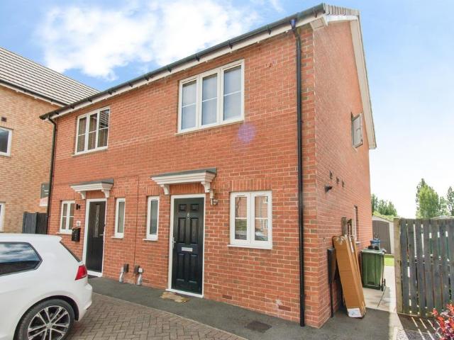 2 bedroom semi detached house for sale