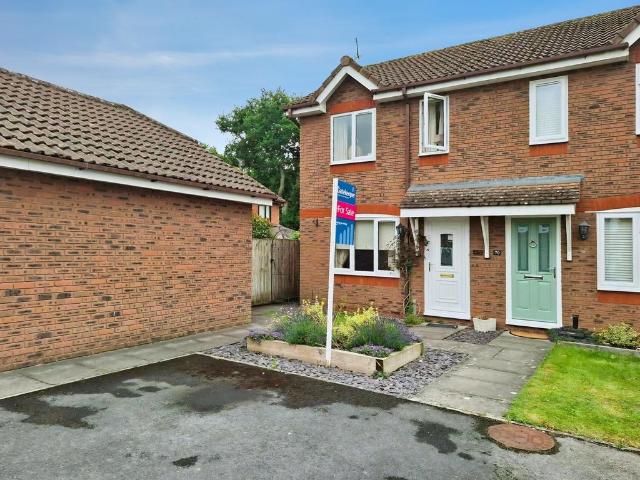 2 bedroom semi detached house for sale