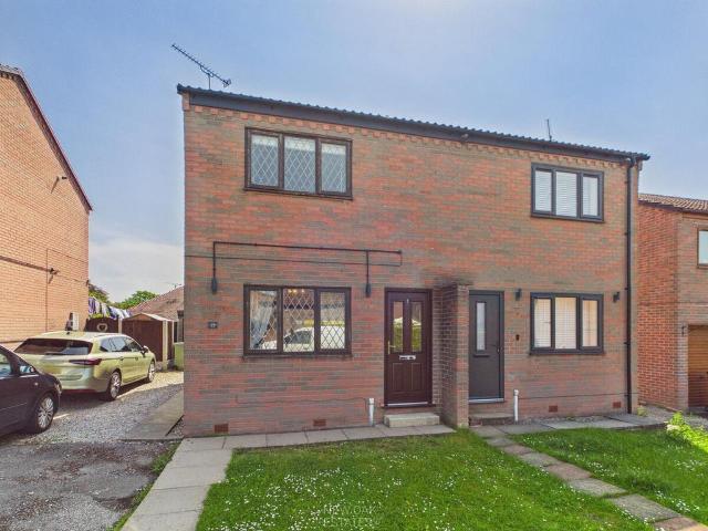 2 bedroom semi detached house for sale
