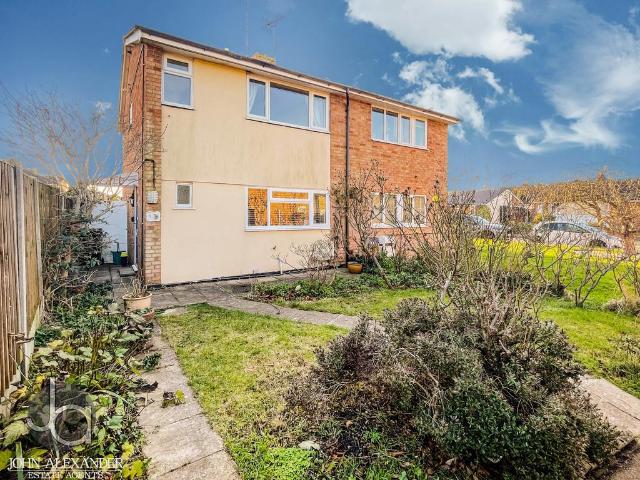 2 bedroom semi detached house for sale