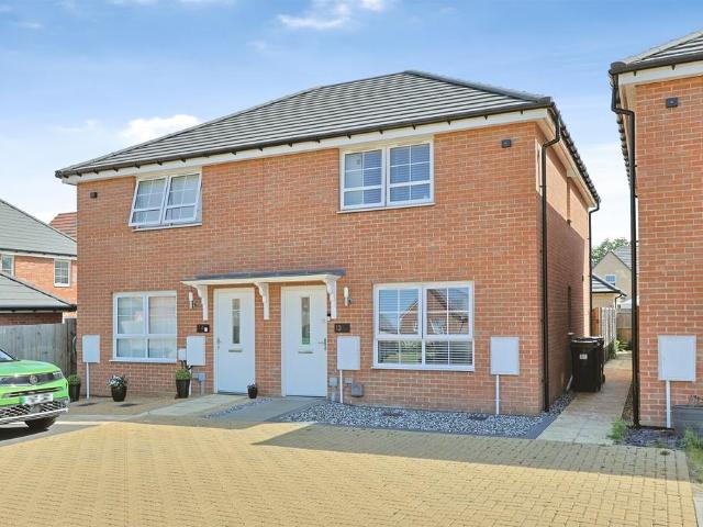 2 bedroom semi detached house for sale