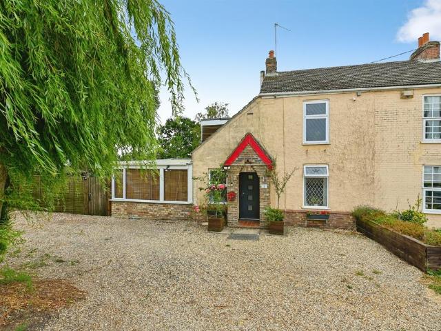 2 bedroom semi detached house for sale