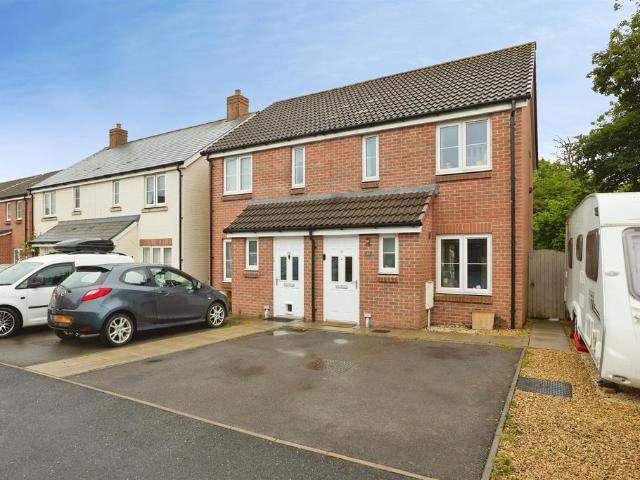 2 bedroom semi detached house for sale