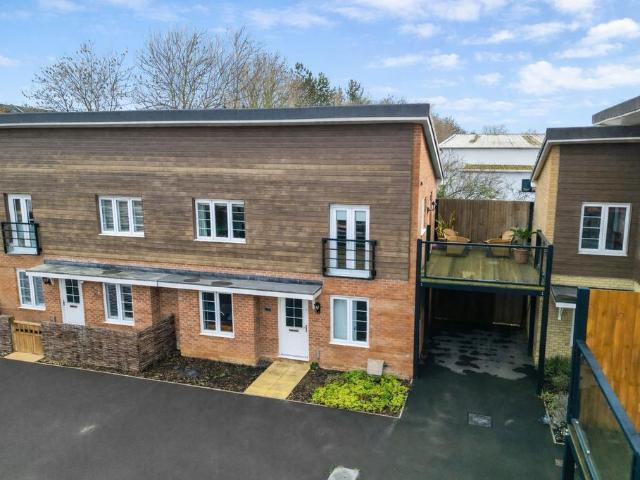 2 bedroom semi detached house for sale