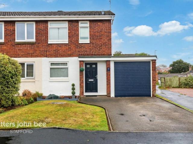 2 bedroom semi detached house for sale