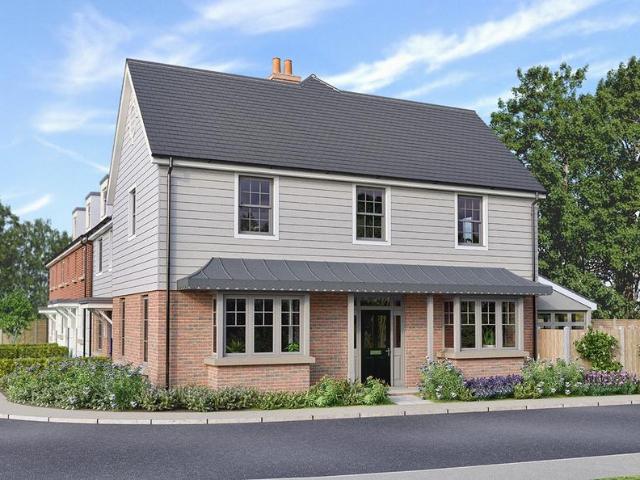 2 bedroom semi detached house for sale