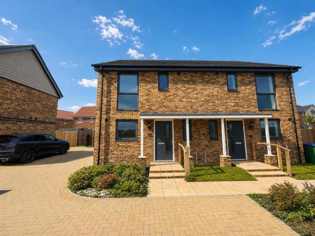 2 bedroom semi detached house for sale