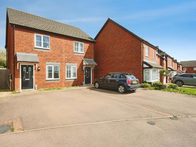 2 bedroom semi detached house for sale