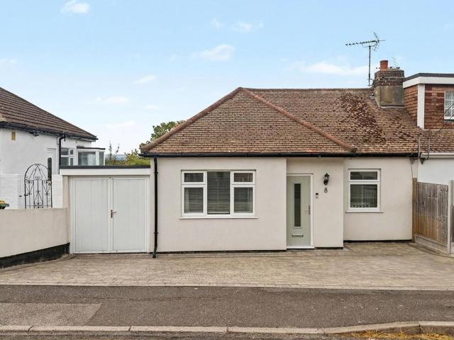2 bedroom semi detached house for sale