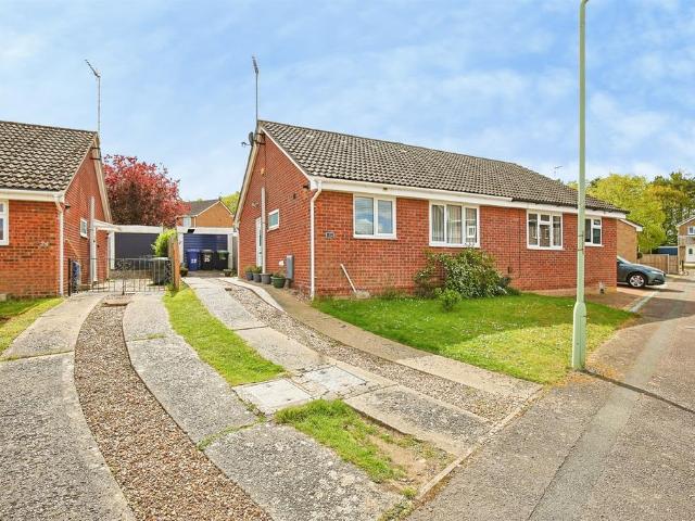 2 bedroom semi detached house for sale
