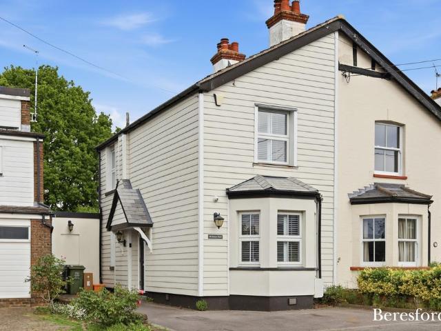 2 bedroom semi detached house for sale
