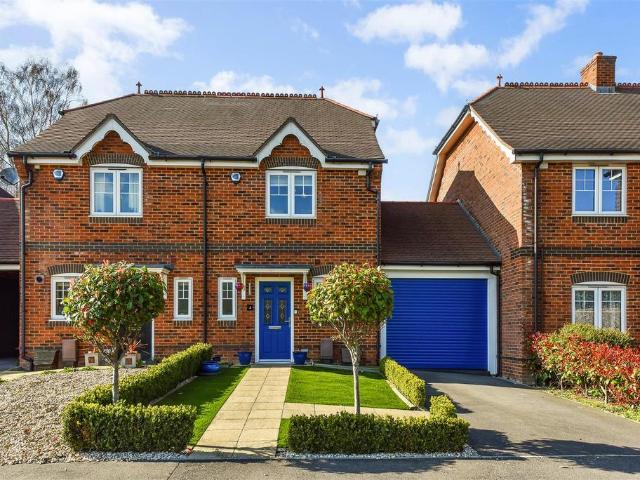 2 bedroom semi detached house for sale