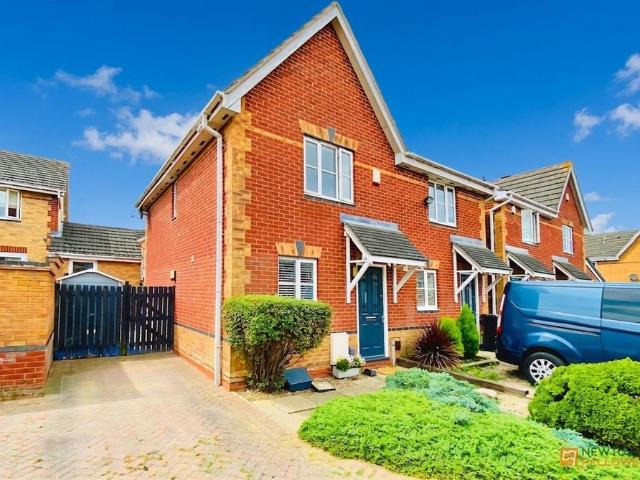 2 bedroom semi detached house for sale