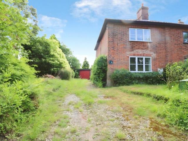 2 bedroom semi detached house for sale