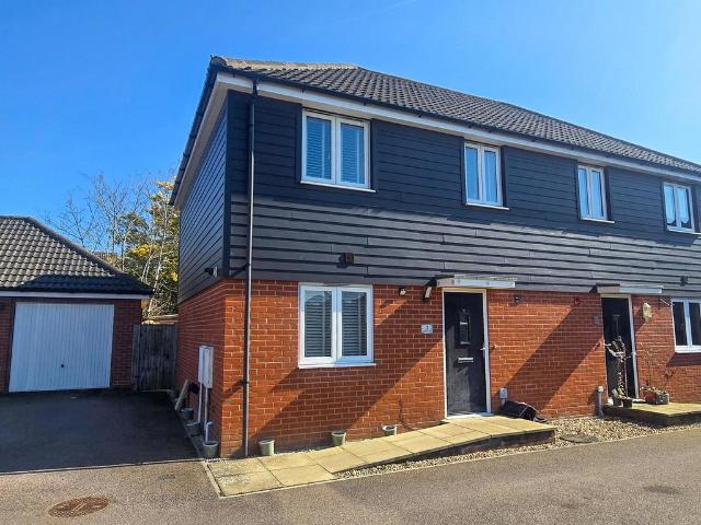 2 bedroom semi detached house for sale