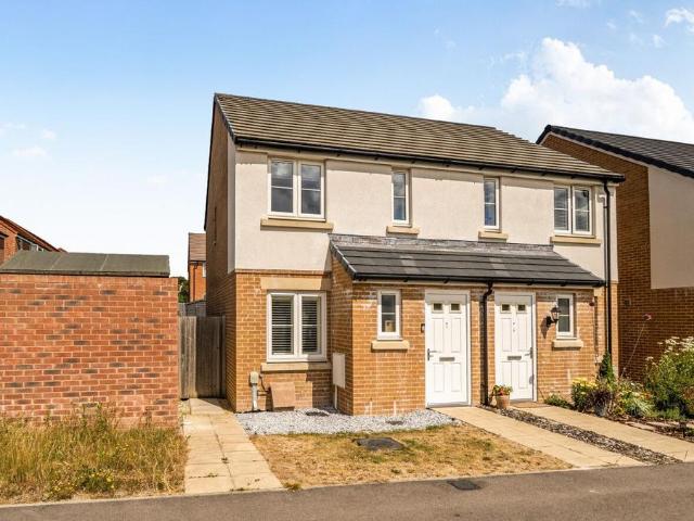 2 bedroom semi detached house for sale