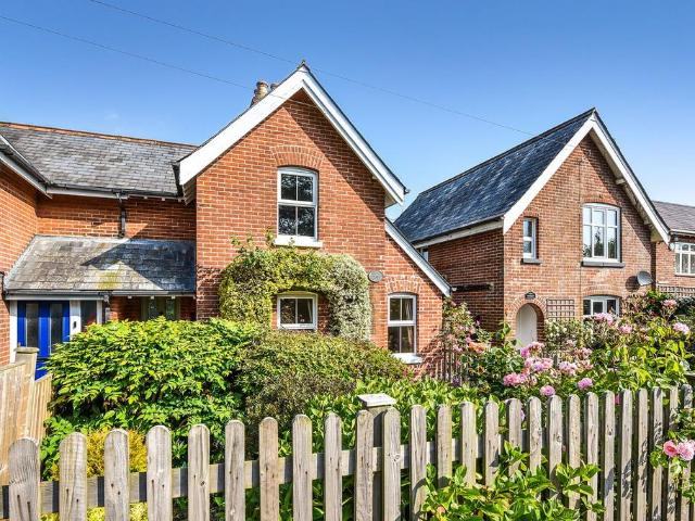 2 bedroom semi detached house for sale