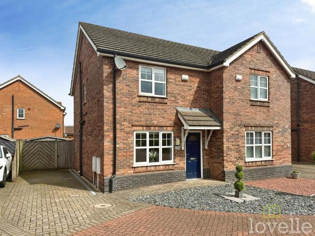 2 bedroom semi detached house for sale