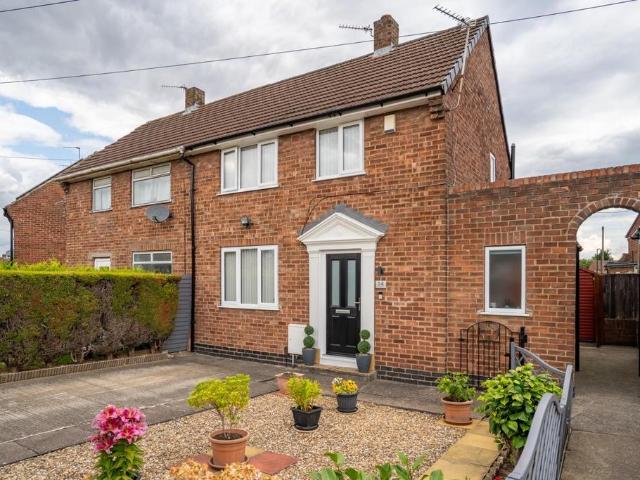 2 bedroom semi detached house for sale