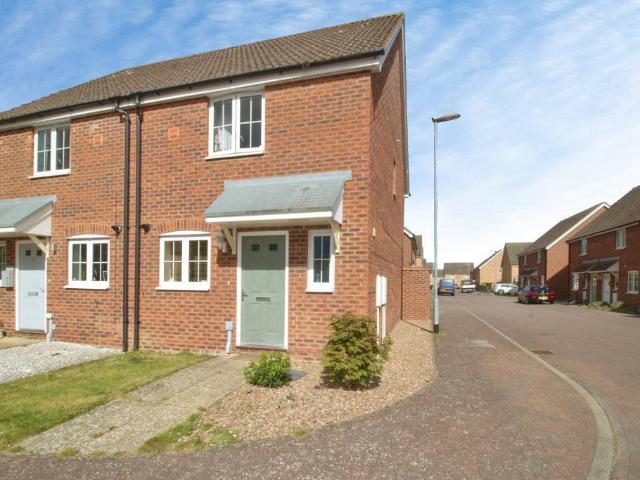 2 bedroom semi detached house for sale
