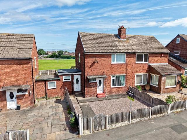 2 bedroom semi detached house for sale
