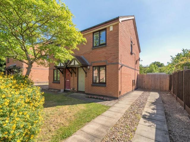 2 bedroom semi detached house for sale