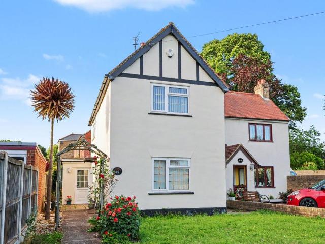 2 bedroom semi detached house for sale