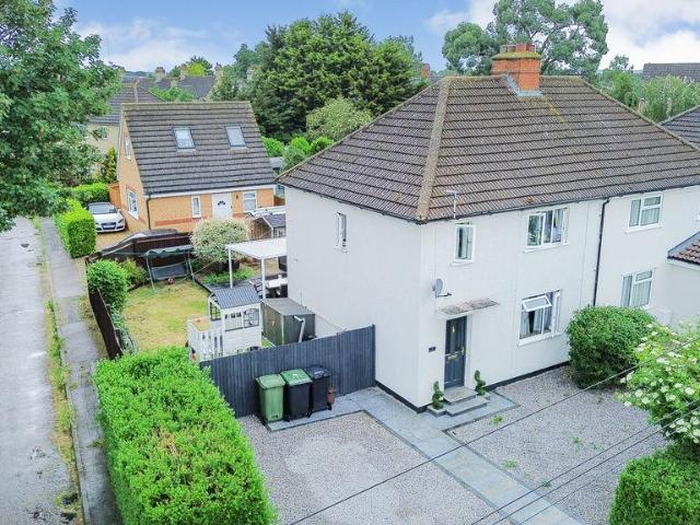 2 bedroom semi detached house for sale