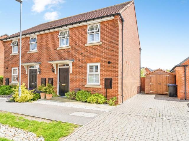 2 bedroom semi detached house for sale