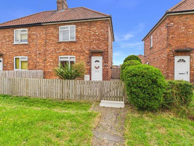2 bedroom semi detached house for sale