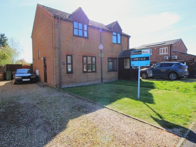 2 bedroom semi detached house for sale