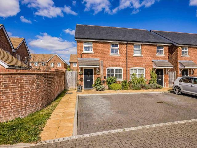 2 bedroom semi detached house for sale