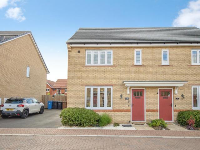 2 bedroom semi detached house for sale