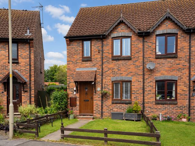 2 bedroom semi detached house for sale